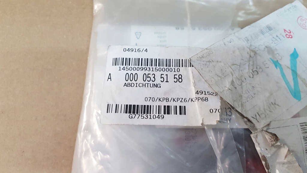 Mercedes Benz Zestaw uszczelniaczy zaworów - 9395133033 - oficjalne ...