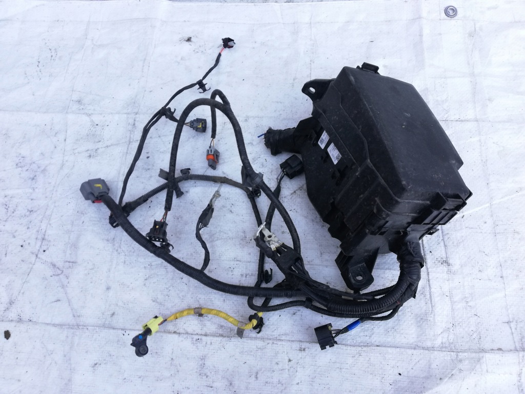 SKRZYNKA BEZPIECZNIKÓW hyundai i30 III 1.5 T-GDI - 13154200791 ...