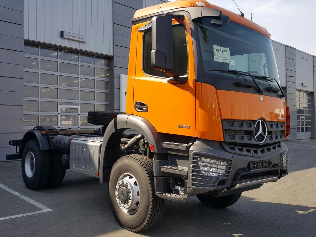 Mercedes Arocs 1835 4x4 MANUAL BETONOMIESZARKA 4m - 8952123057 ...