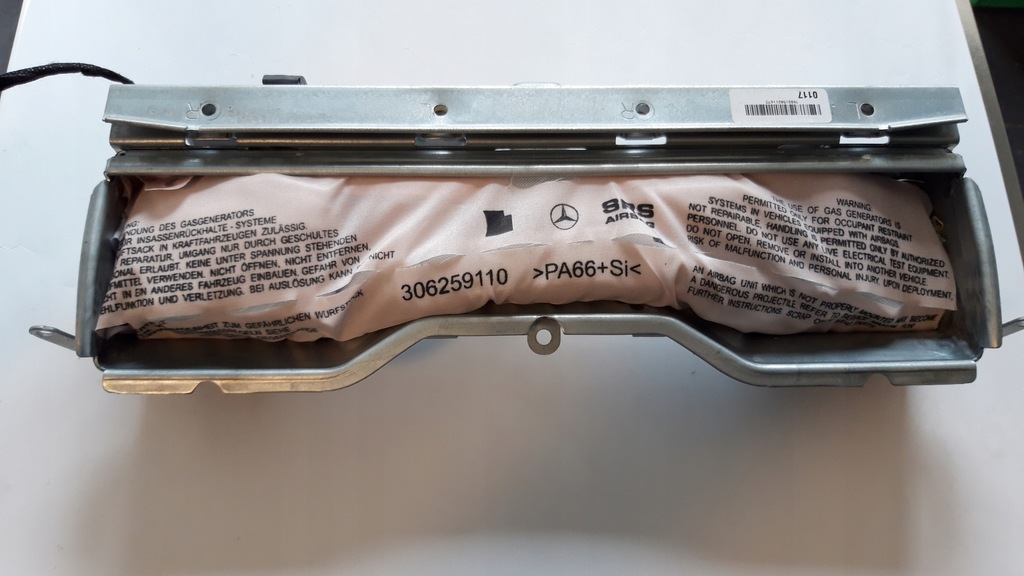 MERCEDES W204 PODUSZKA KOLANOWA 306259110 - 10540515698 - oficjalne ...