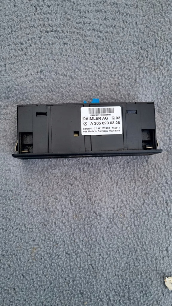 GNIAZDO PORT USB C MERCEDES w205 A2058200326 - 12624147316 - oficjalne ...