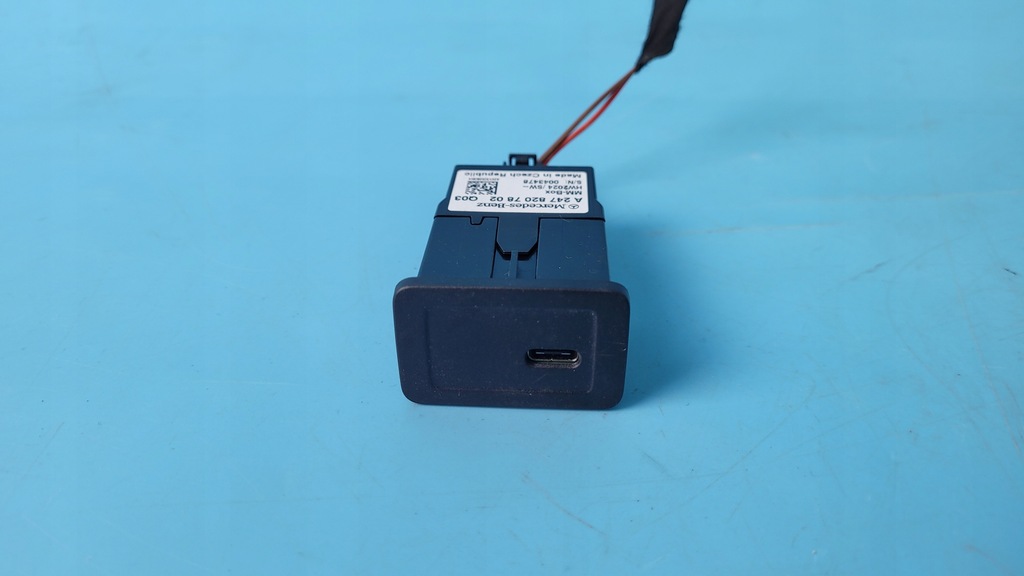 W118 CLA GNIAZDO PORT USB A2478207802 - 12153584280 - oficjalne ...