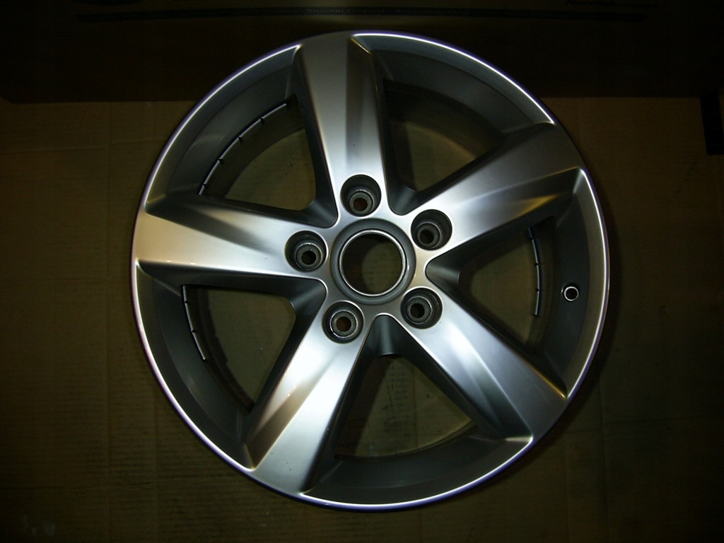 Купить VW Touareg 7P6 601 025 A 7.5x17 ET 50 алюминиевые диски: отзывы ...