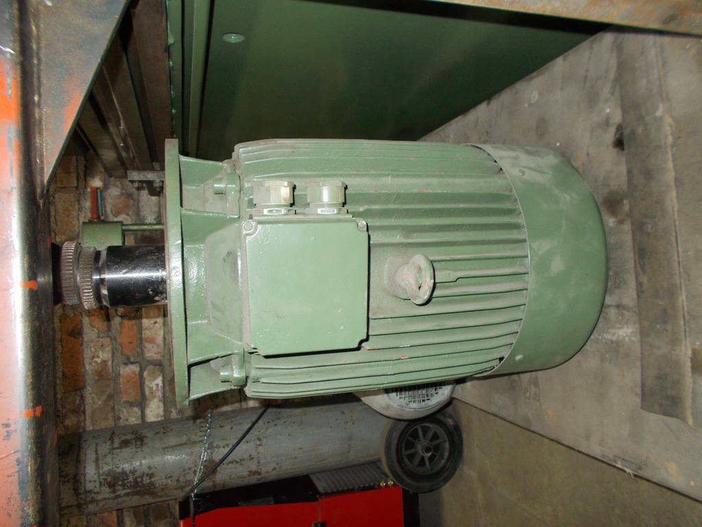 SILNIK ELEKTRYCZNY 15 kw 960 obr kołnierz - 8836191581 - oficjalne archiwum Allegro