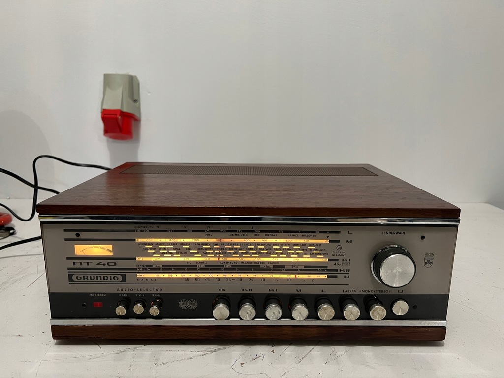GRUNDIG RT 40 - 13840874170 - oficjalne archiwum Allegro