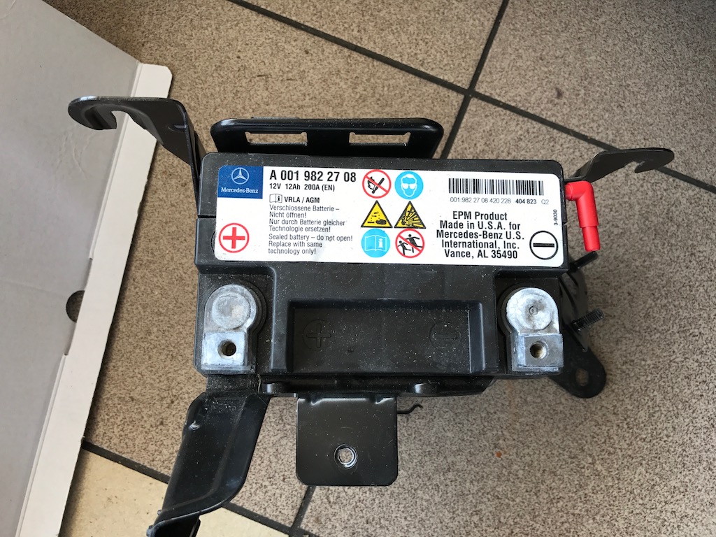 Mercedes ML W166 Dodatkowy akumulator A0019822708 - 6879332912 ...