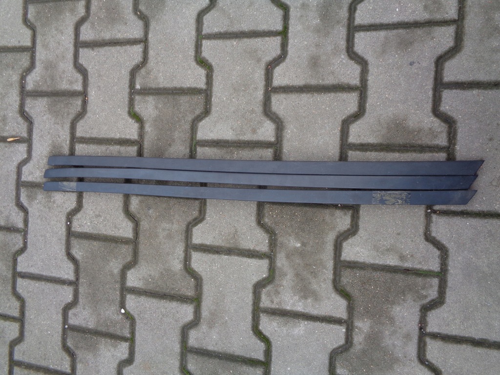 VOLVO V70 S80 prawa pionowa listwa szyby czolowej - 8500805544 ...