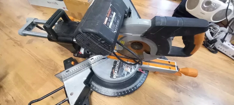 PIŁA UKOŚNICA EVOLUTION RAGE 3-DB 1600W 255MM - 14439050500 - oficjalne ...