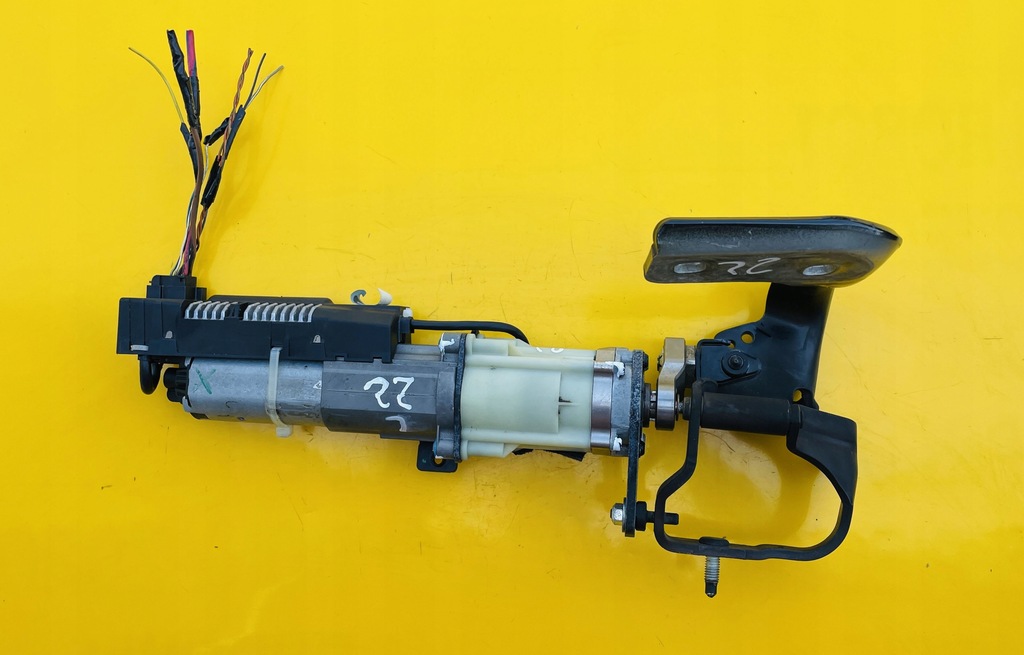 SIŁOWNIK ELEKTRYCZNY KLAPY AUDI Q5 8R 8R0827851B - 13507843321 ...