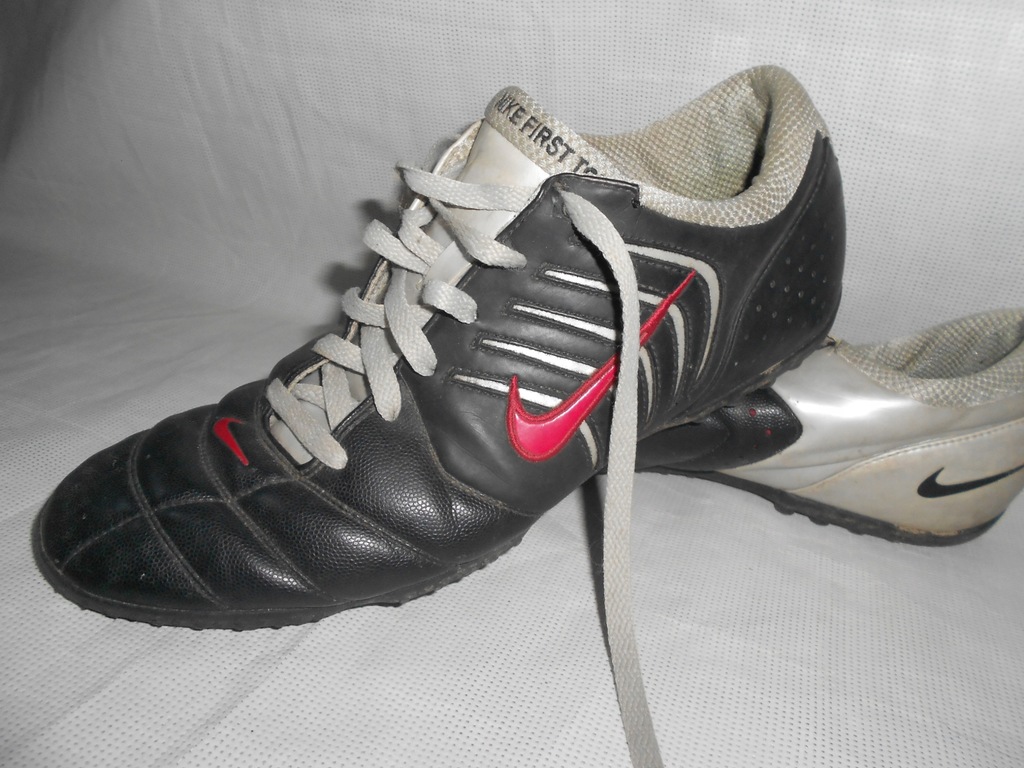 Super turfy NIKE FIRST TOUCH z Anglii rozm 45 - 8435307020 - oficjalne ...