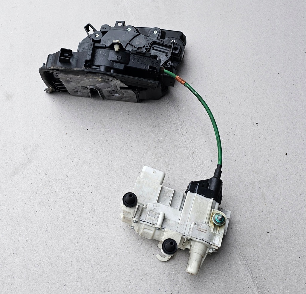 BMW 5 G30 G31 M5 F90 ZAMEK DOCIĄGANIE PRAWY TYŁ SOFTCLOSE 7477704 ...