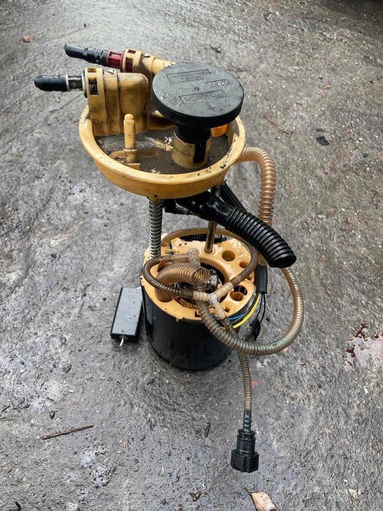 pompa paliwa volvo xc60 xc70 30792970 - 13013136247 - oficjalne ...