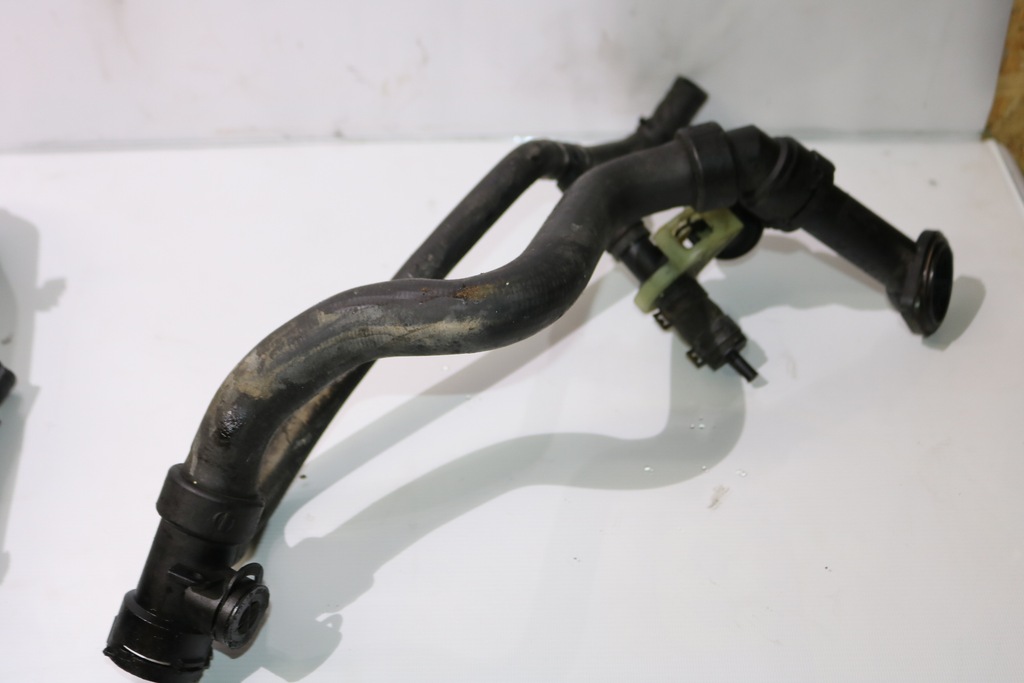 OBUDOWA TERMOSTATU VOLKSWAGEN PASSAT B5 - 7244036209 - oficjalne ...