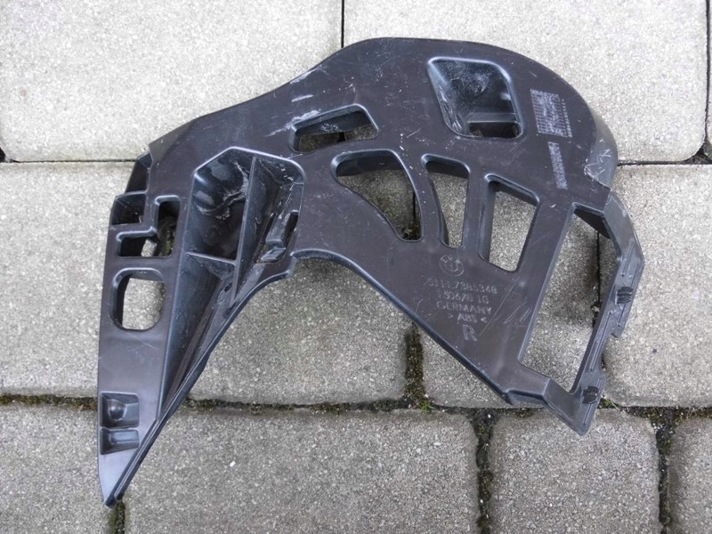 BMW 5 G30 G31 ŚLIZG MOCOWANIE ZDERZAKA PRAWY PRZÓD - 10729916476 ...