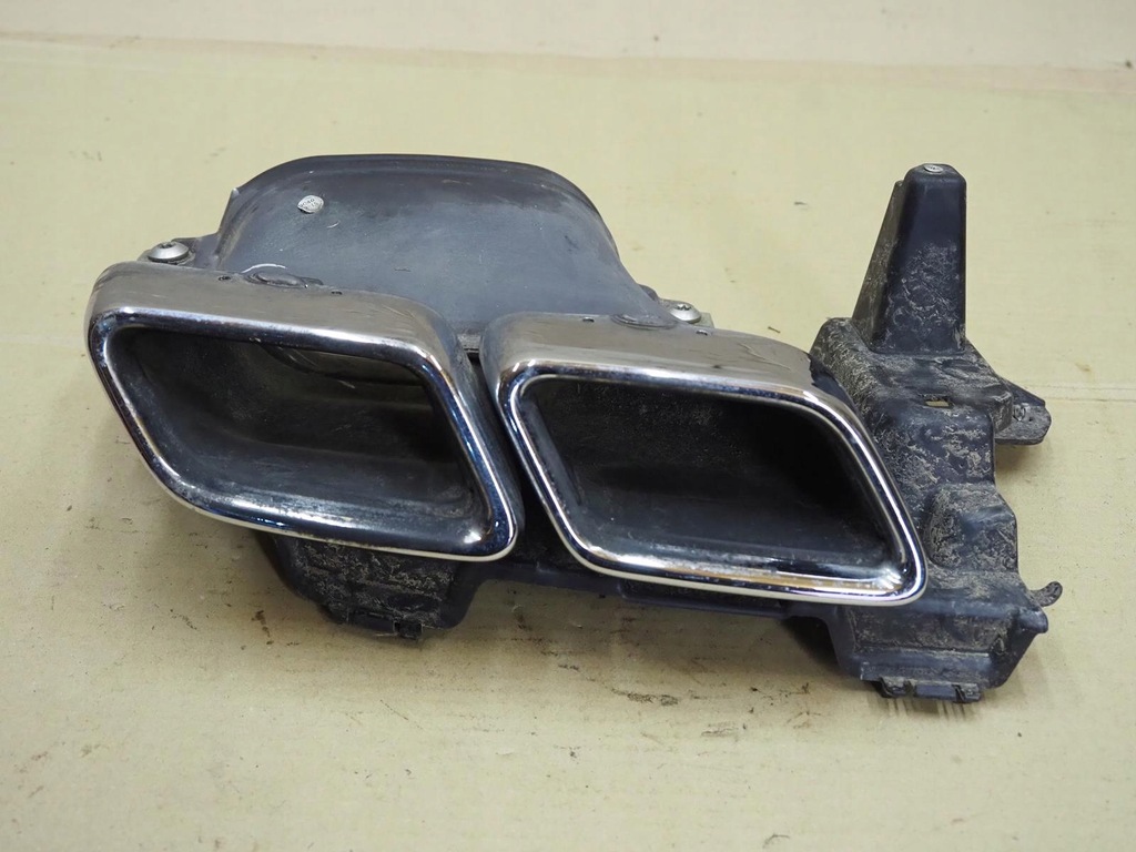 KOŃCÓWKA WYDECHU MERCEDES C-KLASA AMG 205 W205 - 13397488717 ...