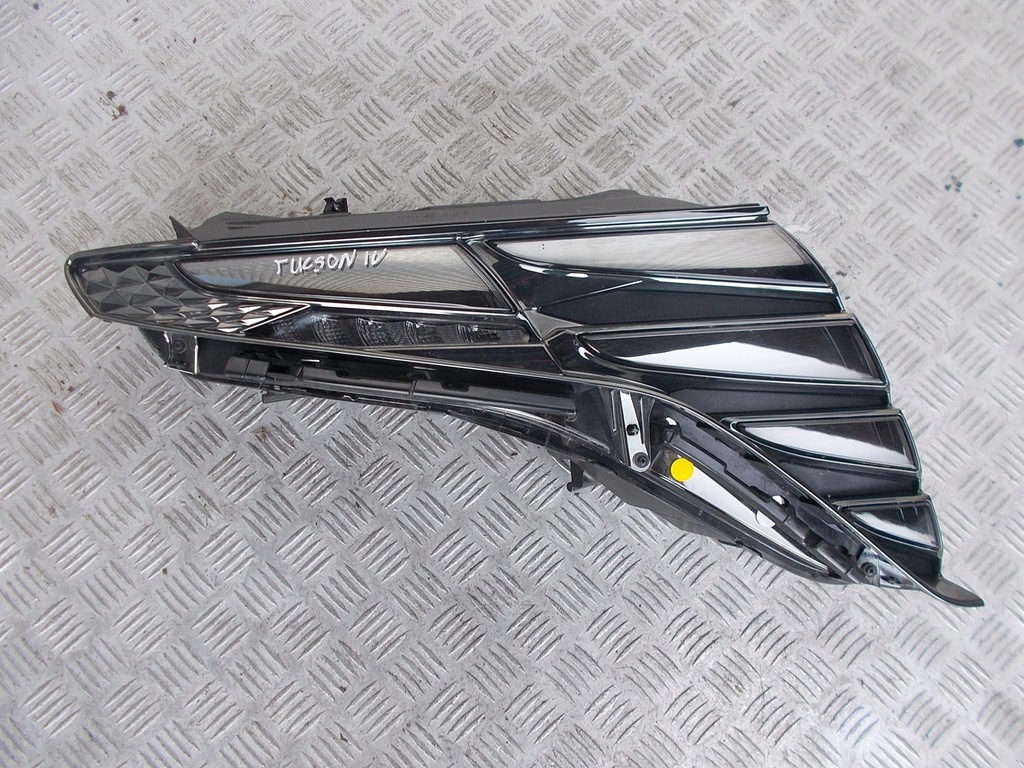 HYUNDAI TUCSON IV LAMPA PRZEDNIA PRAWA LED EUROPA 92208-N7100 2022R ...