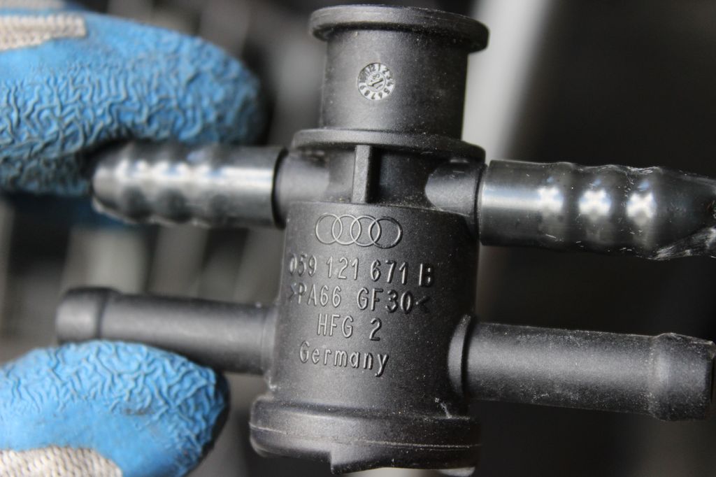 KOLANKO KRÓCIEC 059121671B VW AUDI ORYGINAŁ - 7527269117 - oficjalne ...