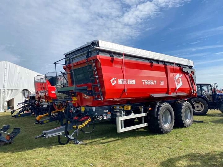PRZYCZEPA ROLNICZA SKORUPOWA FIRMY METAL-FACH T935/1 18 TON - 15309902020 - oficjalne archiwum ...