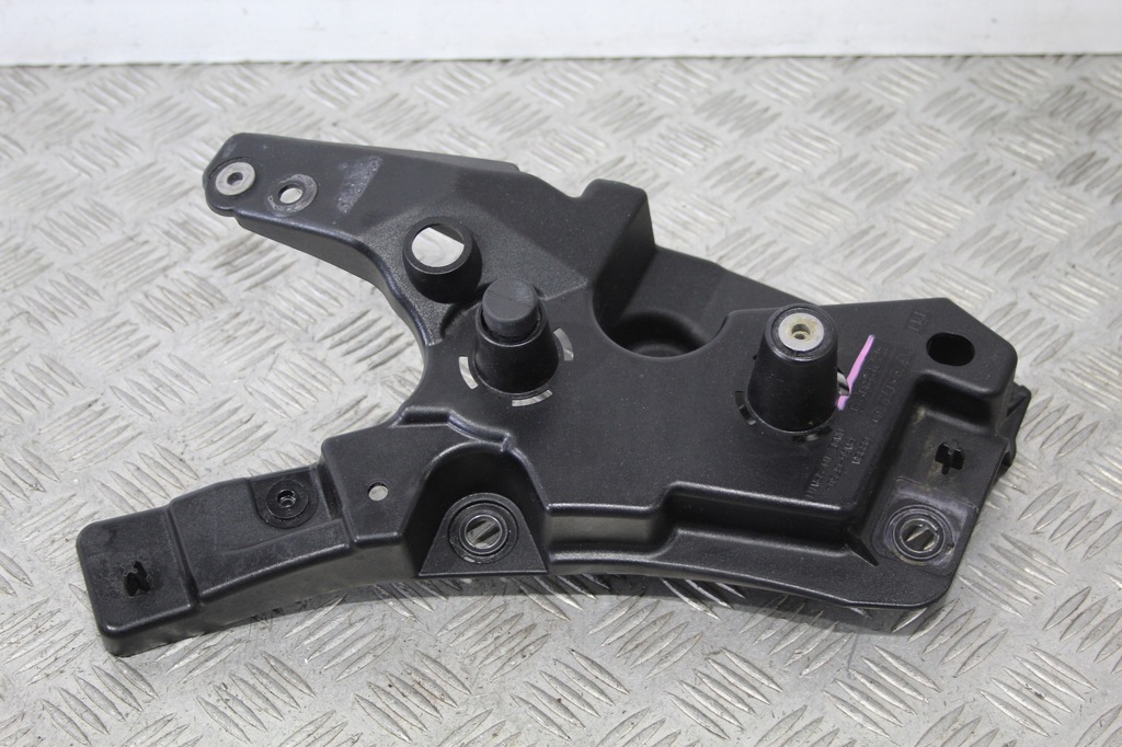 UCHWYT MOCOWANIE BŁOTNIKA VOLVO XC60 II 2 LIFT - 13808272369 ...