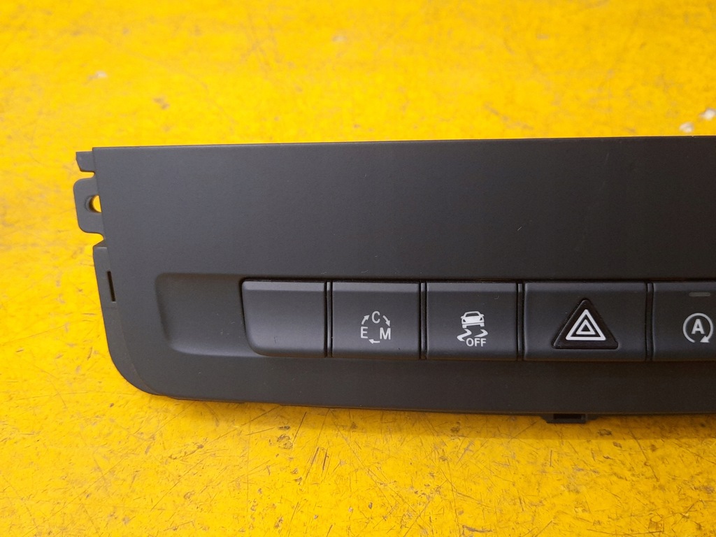 MERCEDES W447 PANEL PRZEŁĄCZNIKÓW 4479055001 - 12677800911 - oficjalne ...