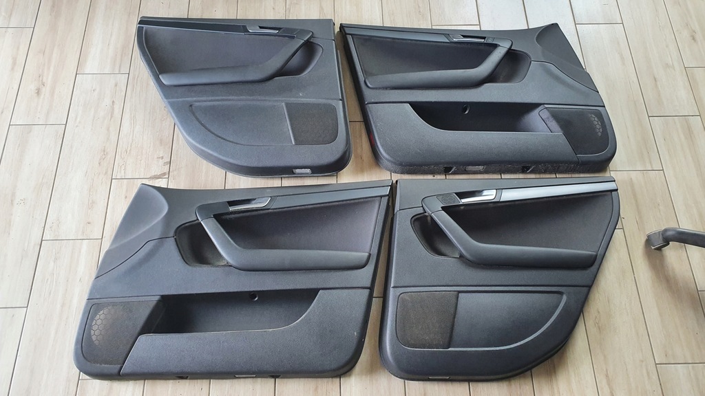 Audi A3 8P lift Boczki Tapicerka Drzwi Komplet - 12335487345 - oficjalne archiwum Allegro