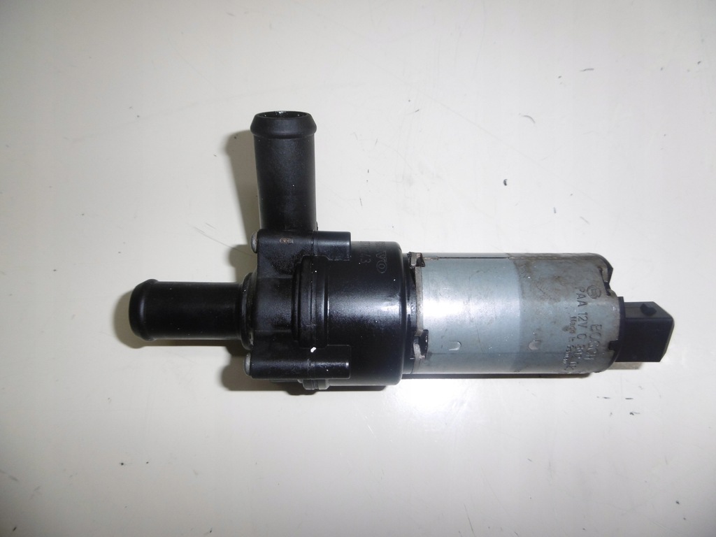 POMPA SILNICZEK WODY 30776243 VOLVO XC90 4.4 V8 - 9004431103 ...