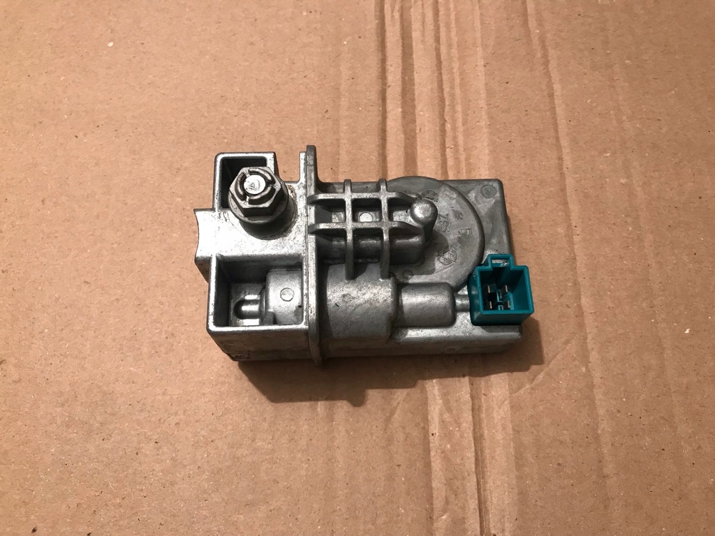 MERCEDES W204 C KLASA RYGIEL BLOKADA A2049005912 - 12859521525 ...