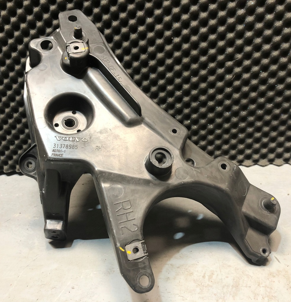 Volvo s90 Volvo v90 mocowanie błotnika 31378985 - 12674232289 ...