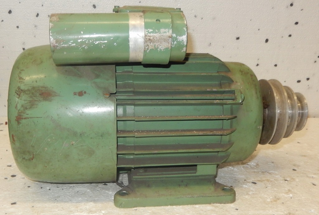 Silnik VEM ELEKTROMOTORENWERK GRUNHAIN DDR EAK 100.2/4-AK1 220V 1.1KW - 15227386996 - oficjalne ...