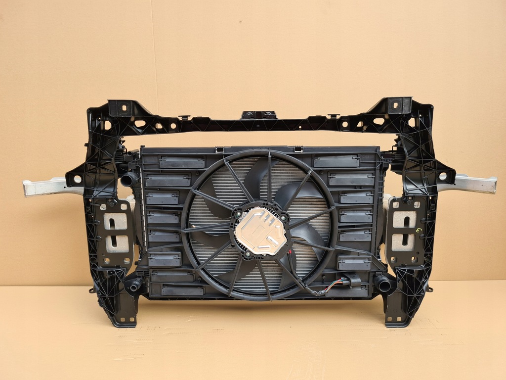 BELKA PAS PRZEDNI CHŁODNIC AUDI Q7 4M 3.0TFSI - 11303176730 - oficjalne ...