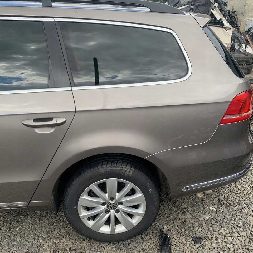 Błotnik lewy tył ćwiartka VW PASSAT B7 3A KOMBI - 12600104197 ...