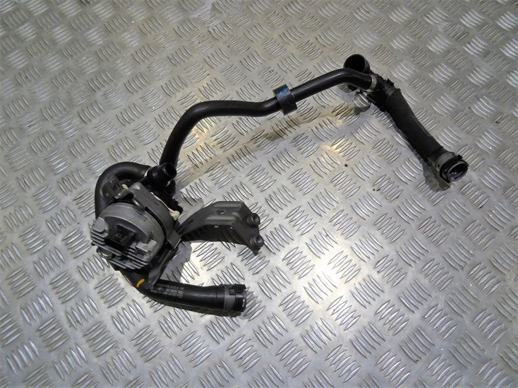 MERCEDES W206 RURKA POMPA WODY A0005003800 - 13359125773 - oficjalne ...