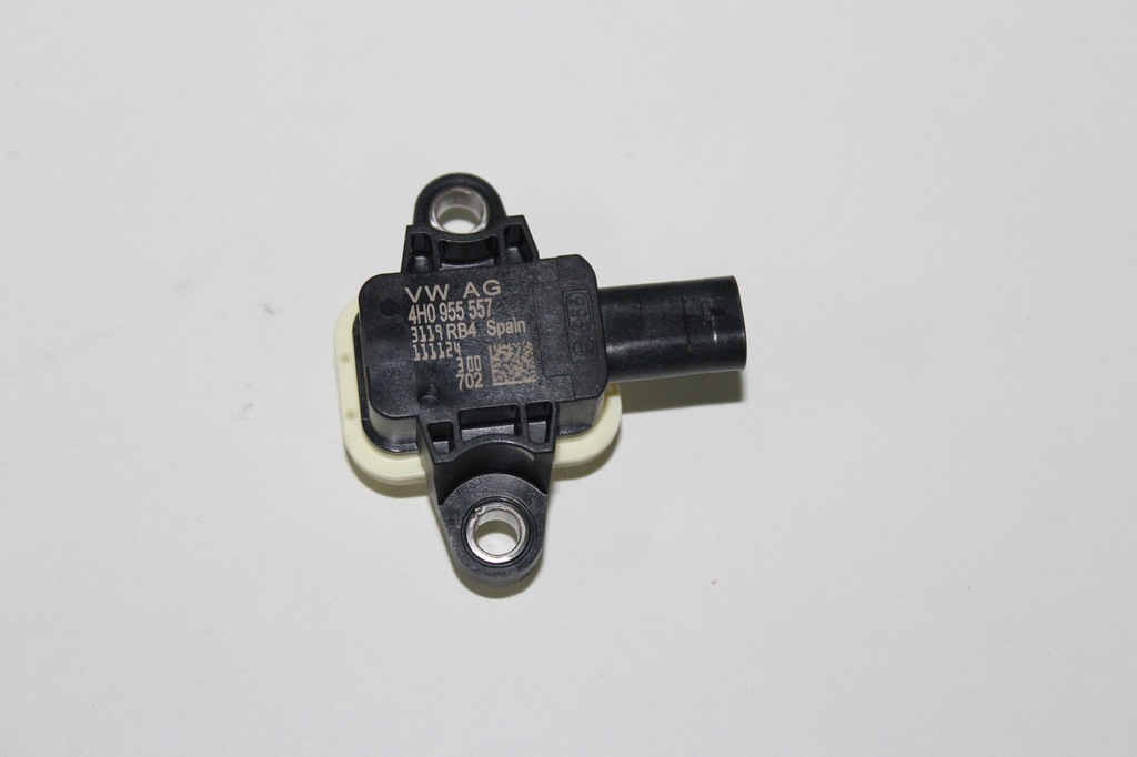 Audi A6 C7 Czujnik Zderzeniowy Uderzenia Bocznego 13708067920