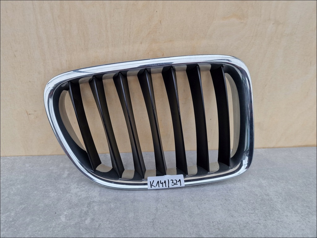 BMW X1 E84 PRAWA KRATKA ZDERZAKA ATRAPA GRILL NERKA 51112993308 K141 ...