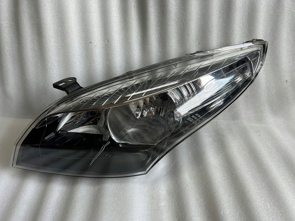 RENAULT MEGANE 3 REFLEKTOR OEM ORYGINALNY EUROPA - 13515903441 ...