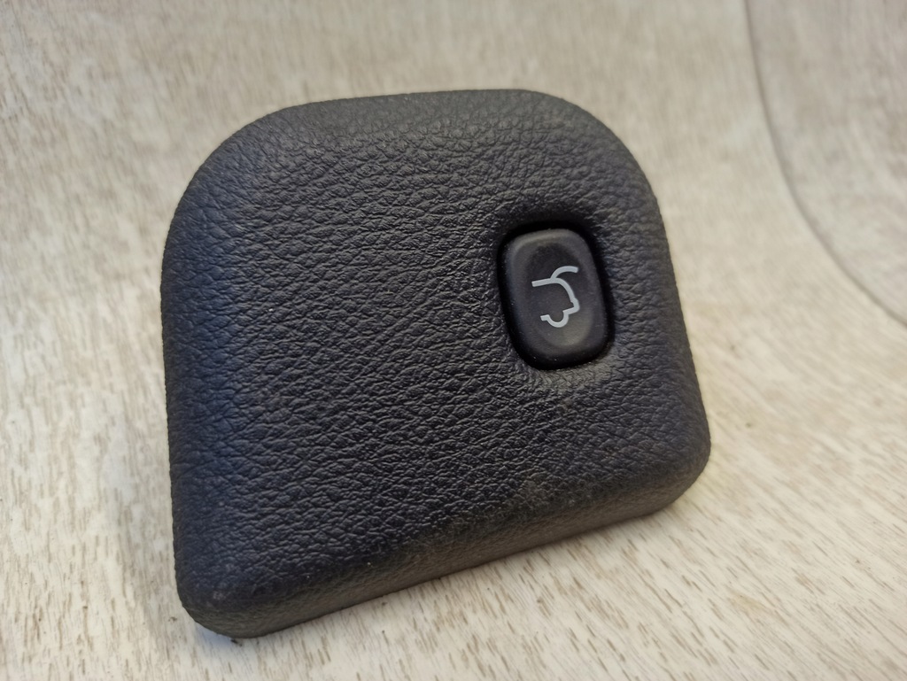 PRZEŁĄCZNIK TYLNEJ KLAPY GRAND CHEROKEE WK2 - 11582216088 - oficjalne ...