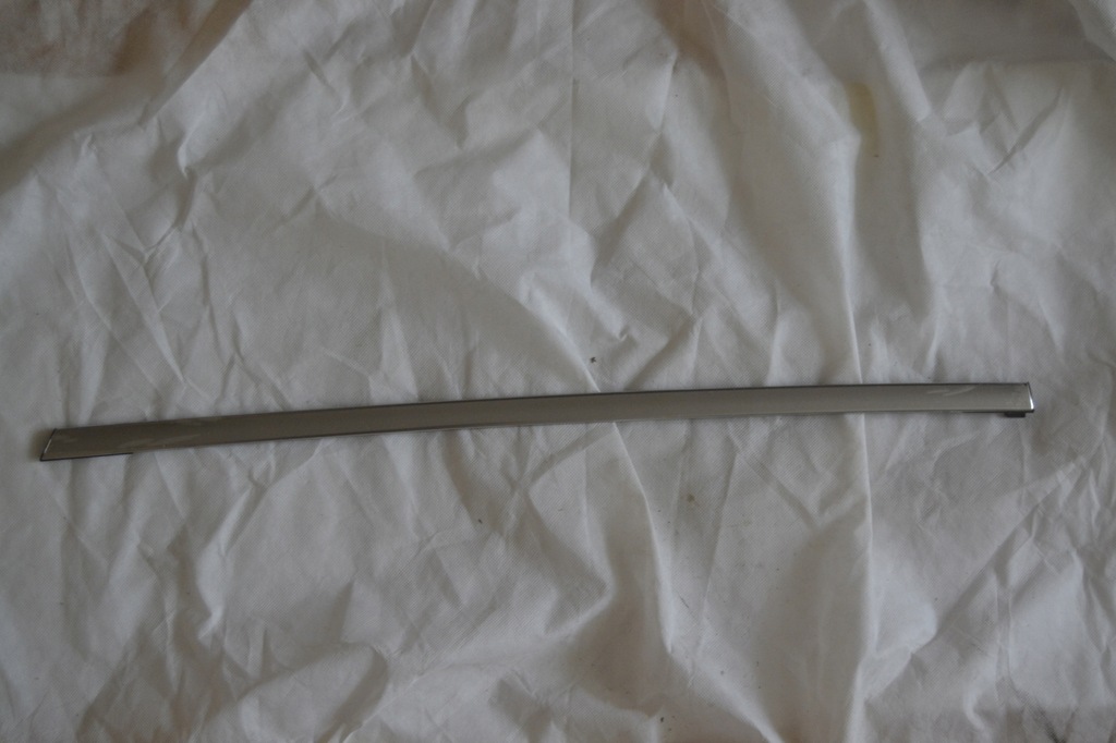 Nissan Qashqai listwa drzwi prawa przód 822824EA1D - 10921460832 ...