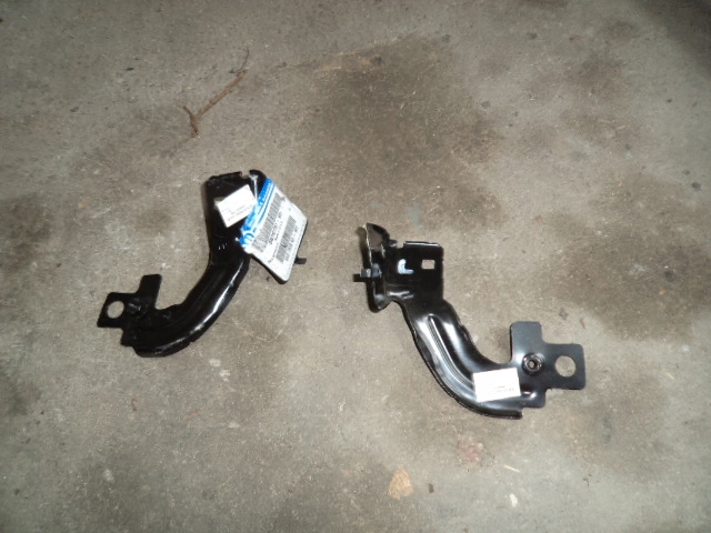 dodge ram 1500 09-18 mocowanie blotnika 55372839ad - 12185715756 ...