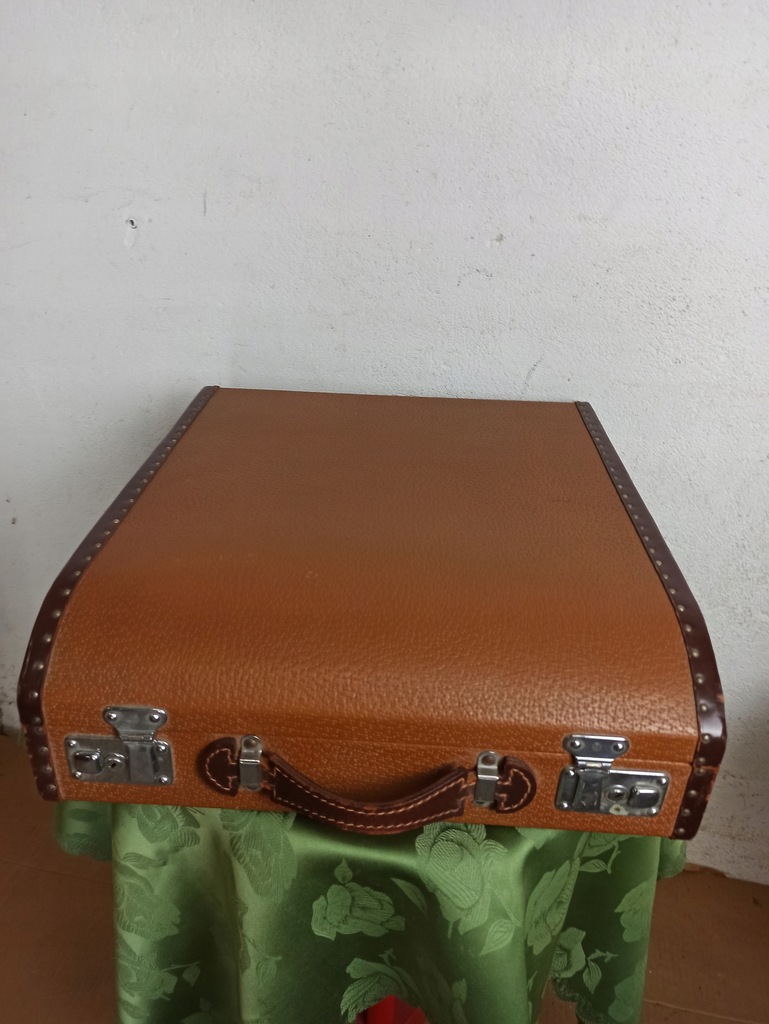 Stara walizka waliza skóra neseser retro prl - 12586981769 - oficjalne archiwum Allegro