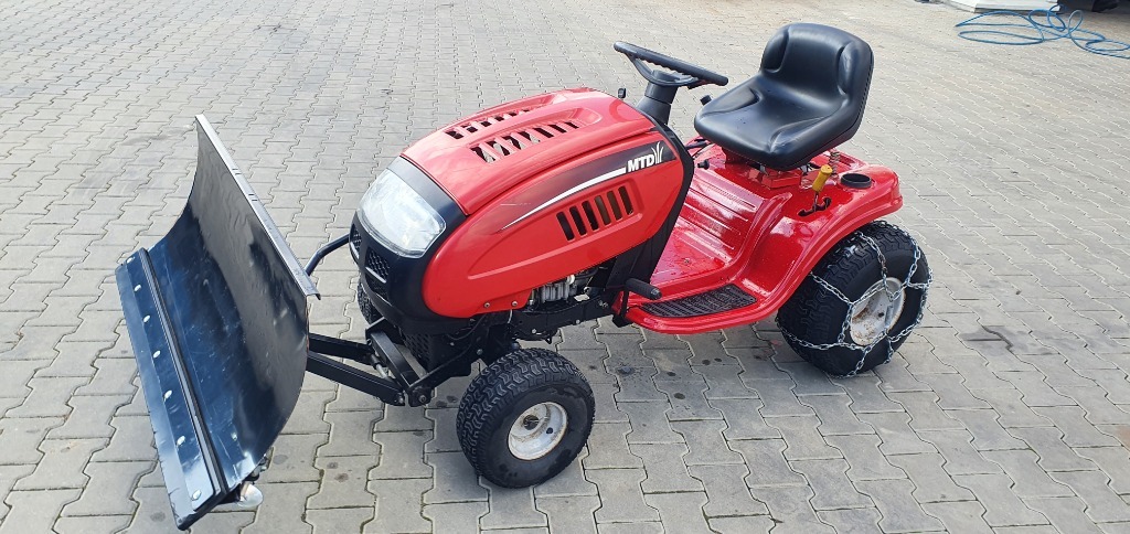 Traktorek ogrodowy / odśnieżarka MTD LG 175 Pług - 13411213655 ...