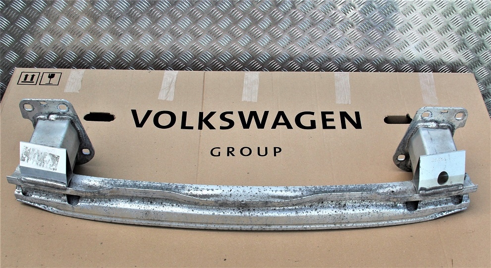 Belka zderzaka tylnego Audi Q7 Q8 4M0807309 - 12383069948 - oficjalne ...