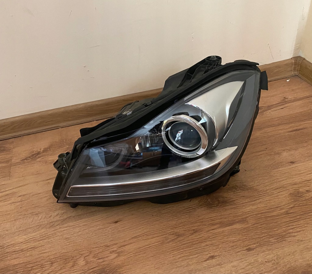 Mercedes A2048205559 Xenon skretny lewa lampa C204 - 12112270169 ...