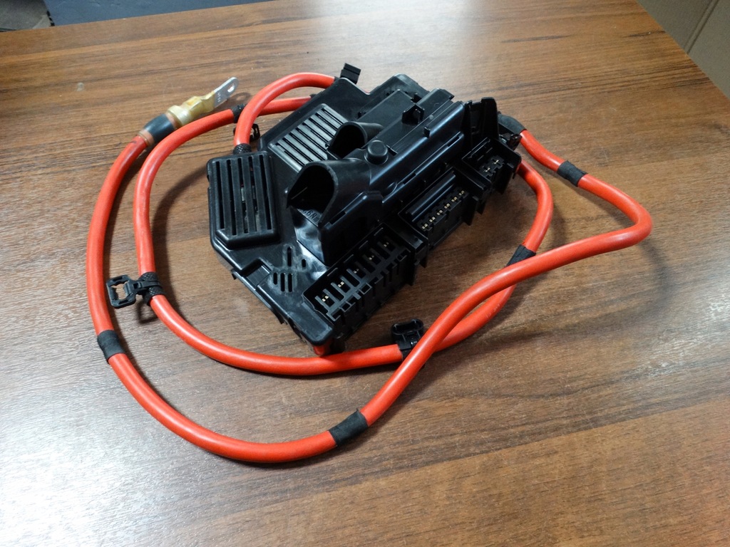 IDEALNA SKRZYNKA BEZPIECZNIKÓW MERCEDES W167 1 - 12889777102 ...