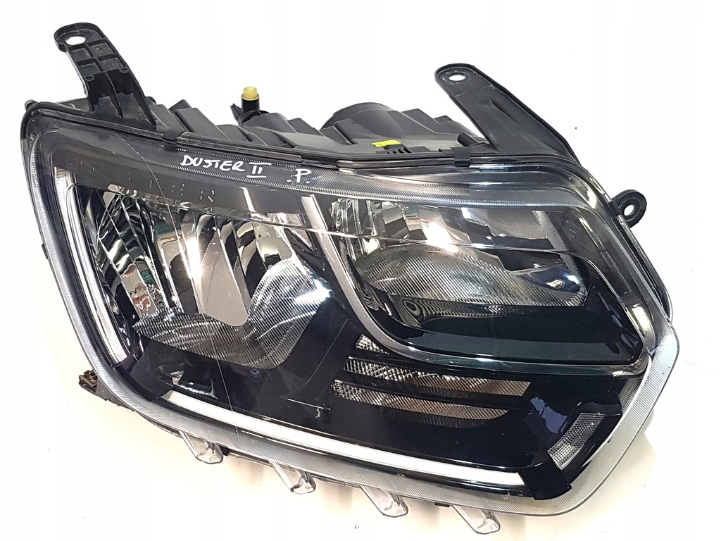 DACIA DUSTER II Lampa LED przód prawa uk CAŁA 20r - 13125667682 ...