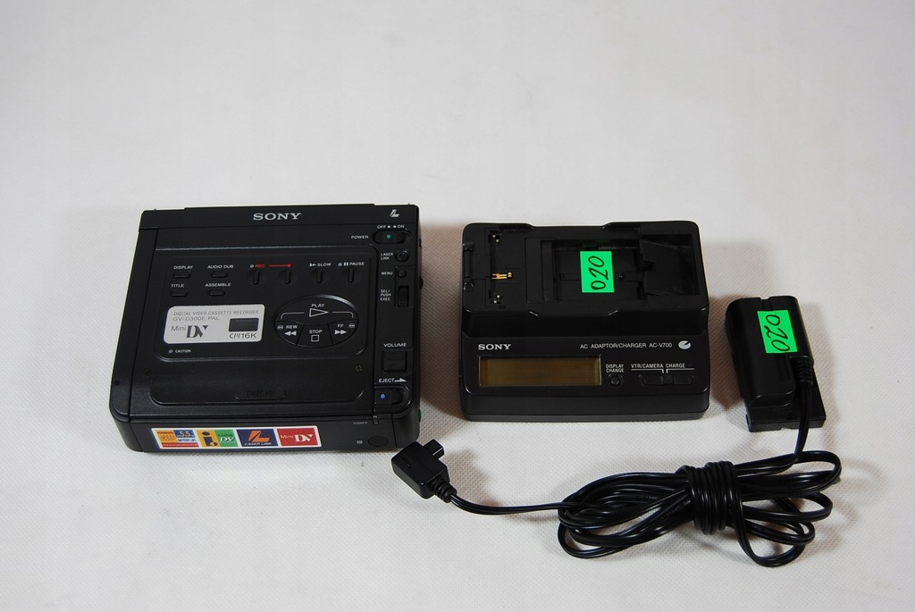 SONY GV-D300E MAGNETOWID MINI DV PRZENOŚNY - 16345867114 - oficjalne ...