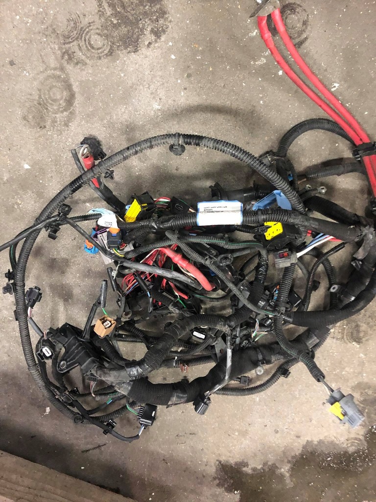 WIĄZKA SILNIKA RENAULT TRAFIC III 240118225R - 10025553020 - oficjalne ...