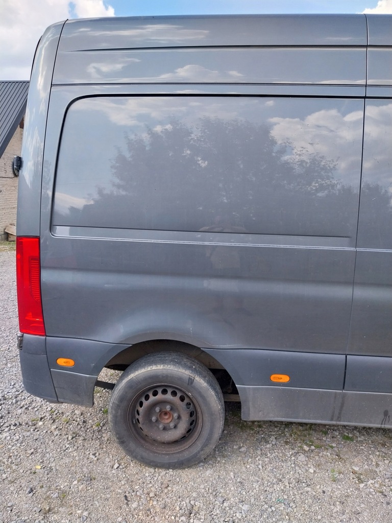 MERCEDES W907 W910 SPRINTER BOK PRAWY KROTKI UK BLOTNIK LEWY CWIARTKA ...
