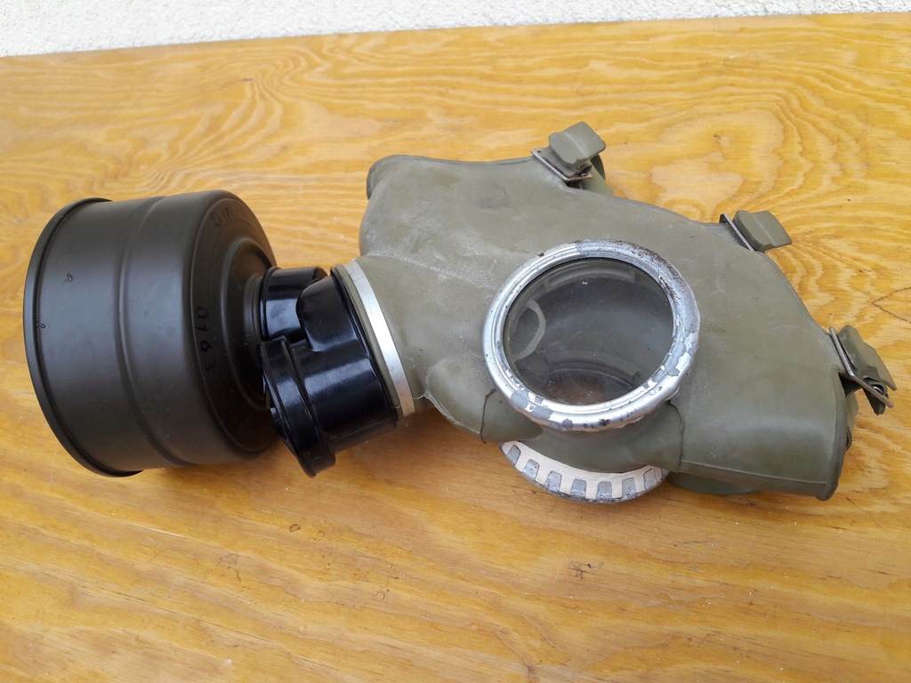 NOWA Z PRL MASKA PRZECIWGAZOWA FAJNA Z WKŁADEM - 12532606199 - oficjalne archiwum Allegro