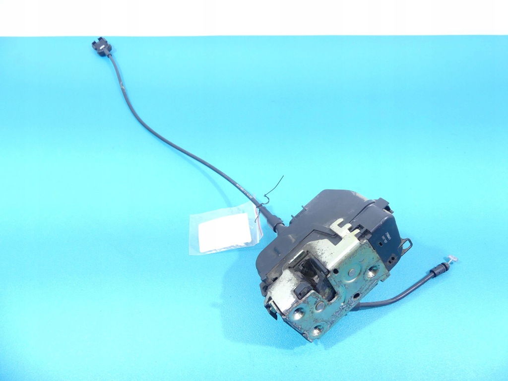 ZAMEK TYŁ TYLNY PRAWY 4 PIN NISSAN PRIMERA P12 EU - 9960892988 - oficjalne archiwum Allegro