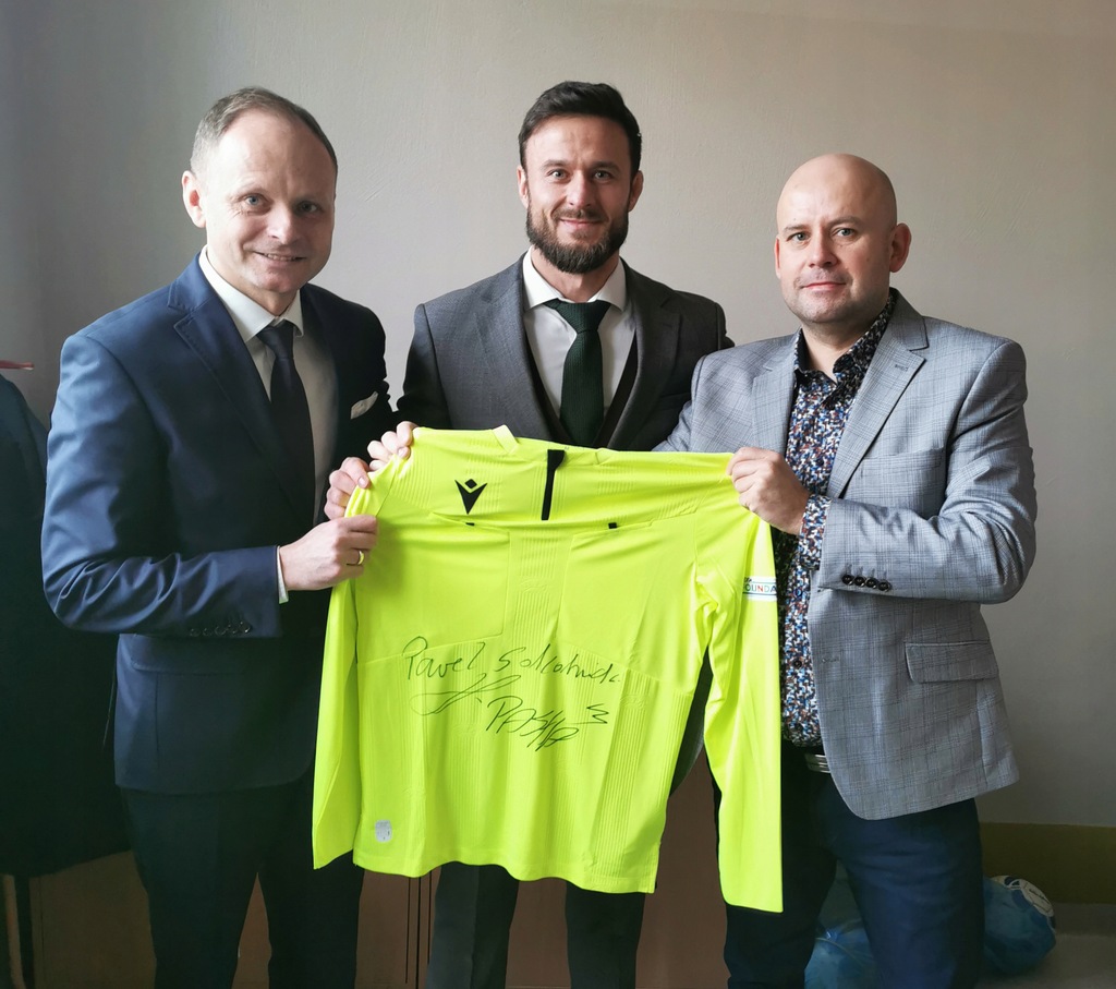 Koszulka sędziowska z autografami Pawła Sokolnickiego i Jarka PASHY ...